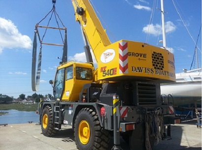 Lifting - Davis's Boatyard